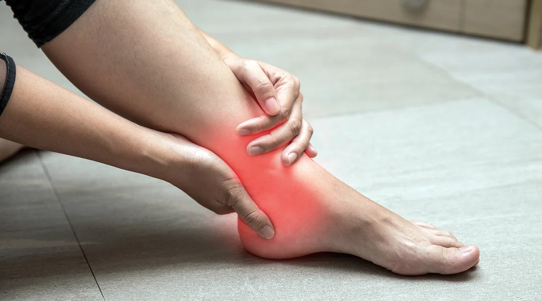 Plantar fascia inflammation: understanding and relieving pain ...